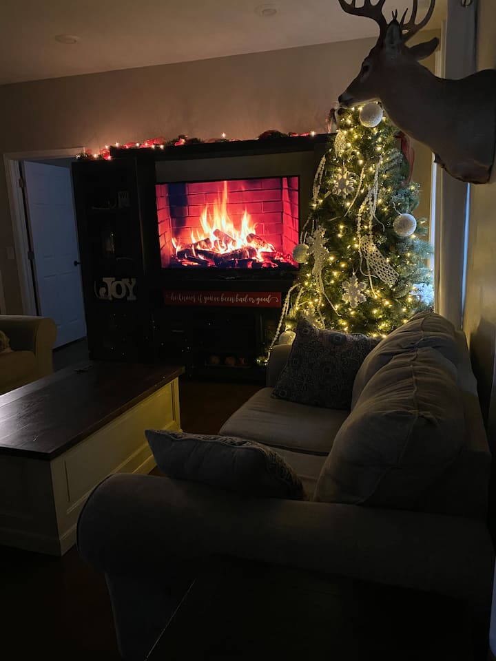 Private Farmhouse With A Timber View - Thousand Hills State Park, Kirksville