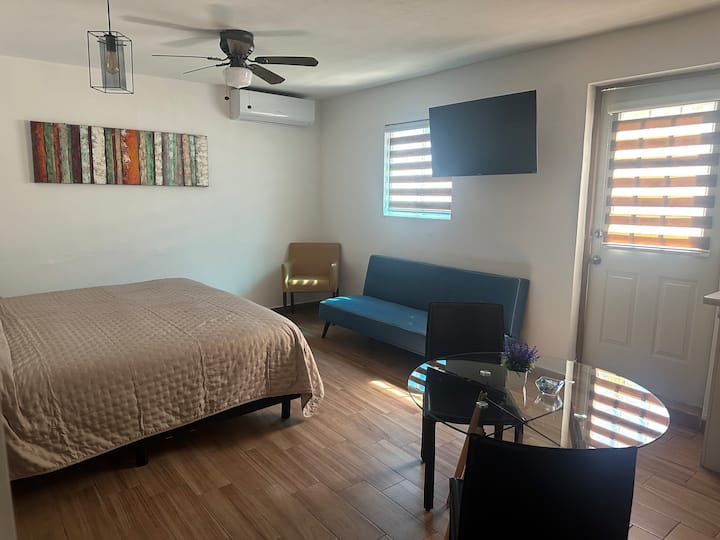 “Loft Entre Calzadas” Floor Level‼️cama King Size - San Pedro Garza García