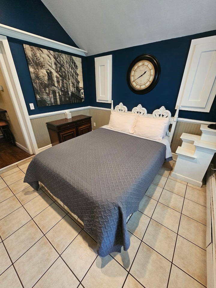 Moosic Suite - Scranton, PA