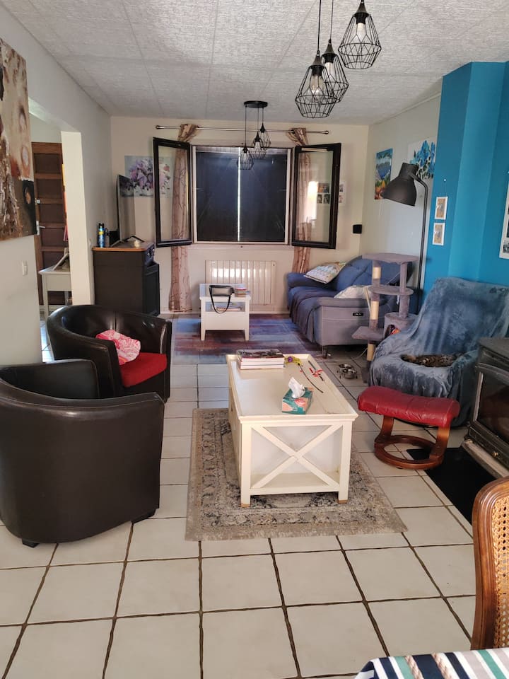 Chambre Au Calme Dans Une Maison - Chambéry