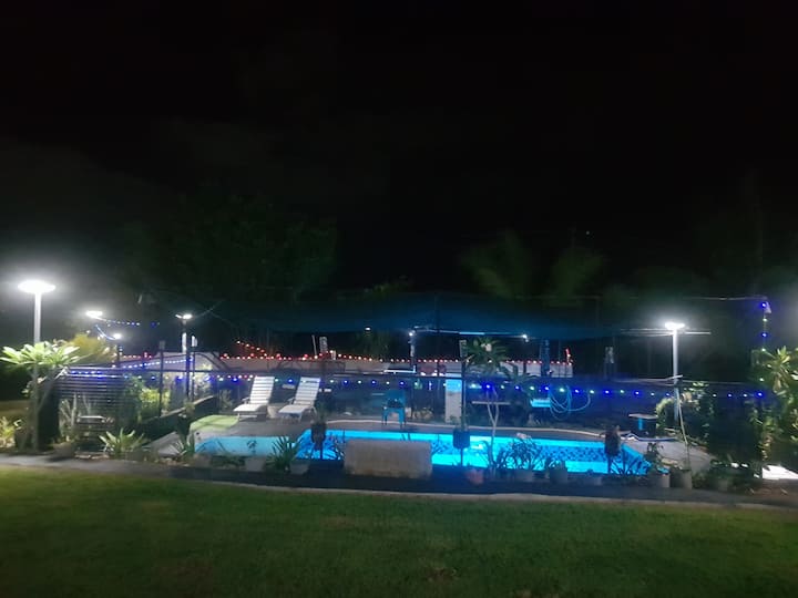 Sleeps 23, 9 B/rooms,9bed,6bathroom,pool With Spa - Fidji