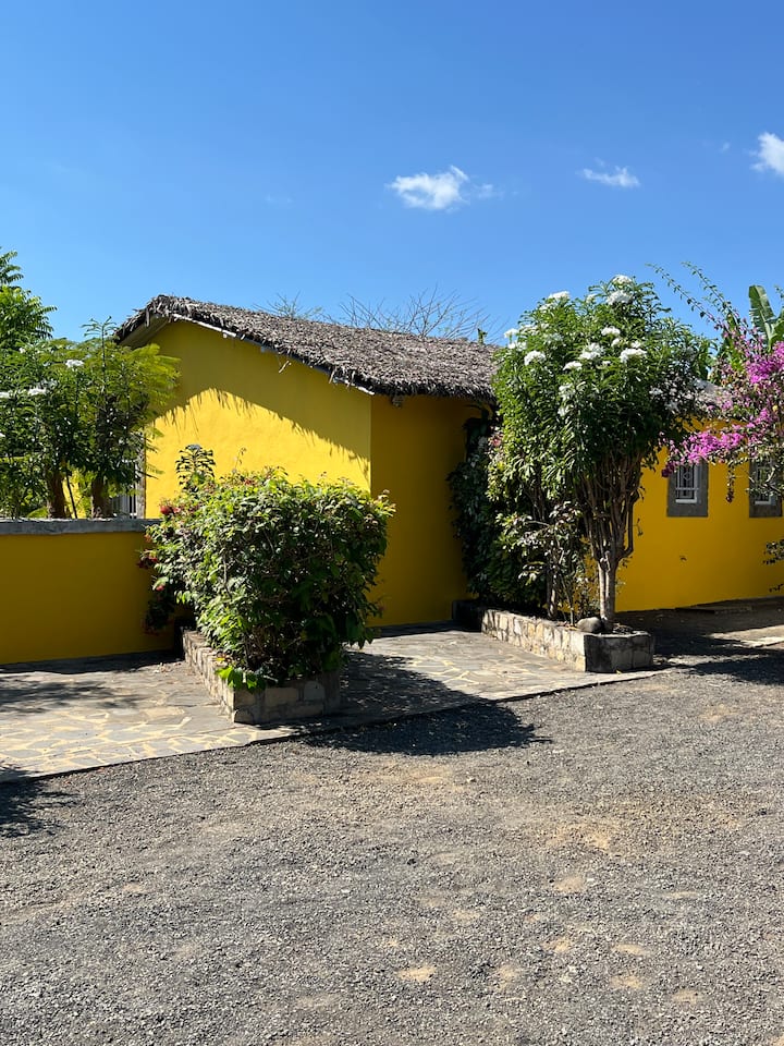 "La Rose De Porcelaine" House, Shared Pool - Madagascar