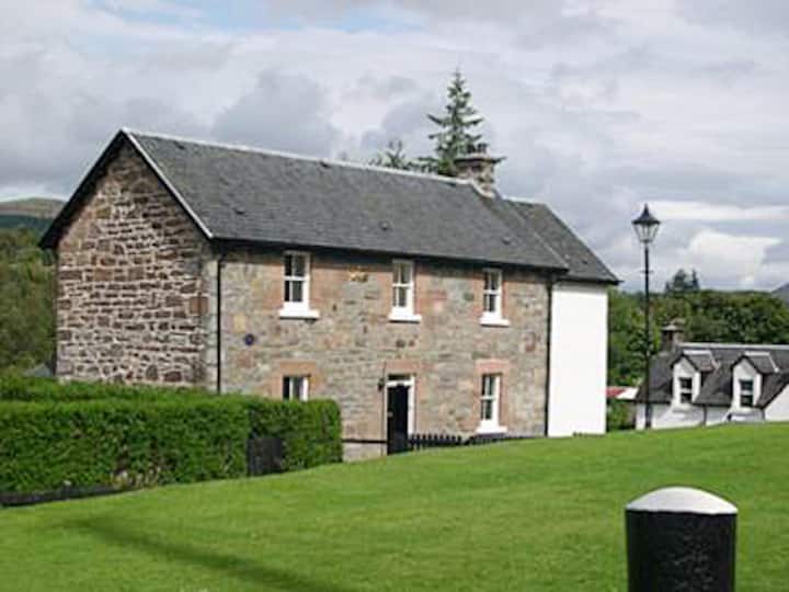 Lockside Lower Flat - Fort Augustus