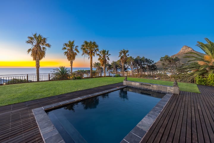Camps Bay Villa - 360° Iconic Sea & Mountain Views - Camps Bay