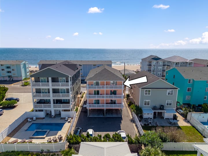 Oceanview Condo, Walk To Beach, Sleeps 8! - Carolina Beach, NC