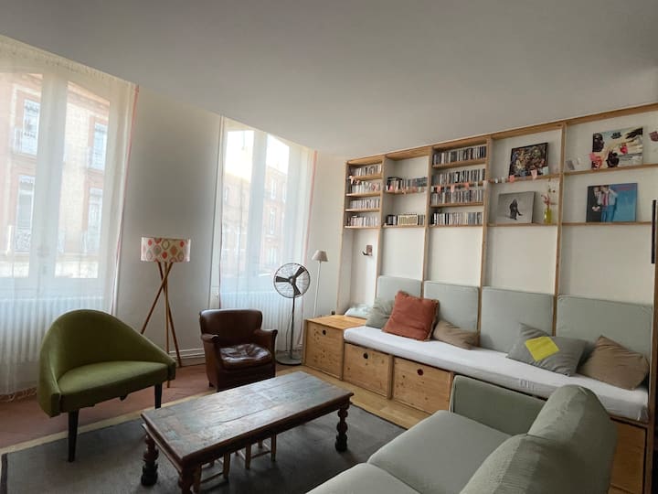 Appartement Rénové, Immeuble Ancien, Place Dupuy - Toulouse