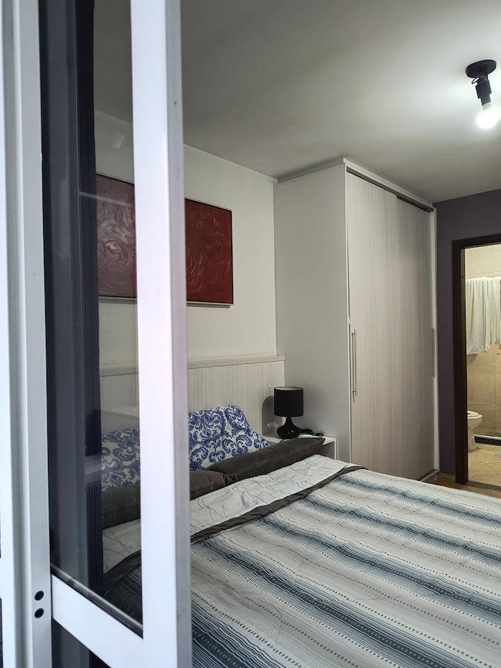 Sobrado - 8 Pessoas 
Próx Centro - Curitiba