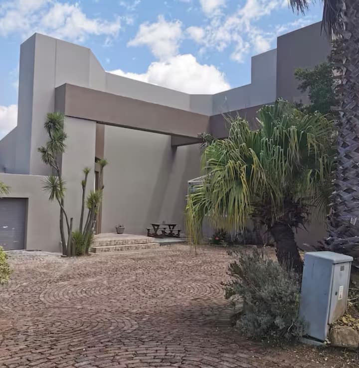 Rooirivier Villa 2 - George