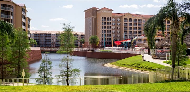 Beautiful 2-bedroom Grand Villa Near Disney - Clermont, FL