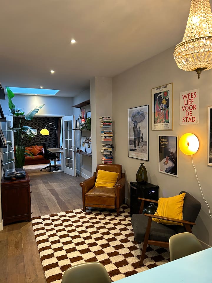 Historic Garage Loft With Private Garden - Amszterdam