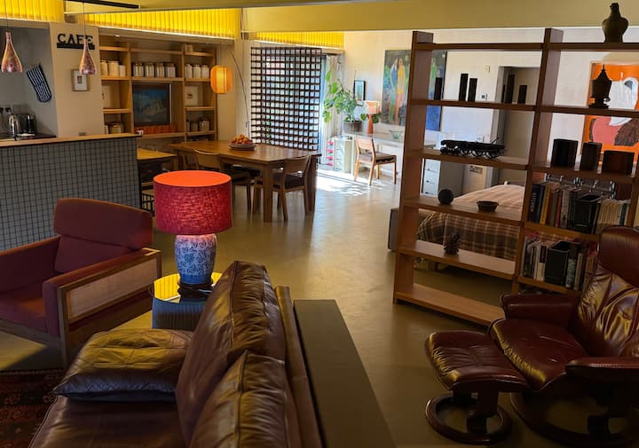 Self Contained Open Plan Studio Flat. - Hopetoun House