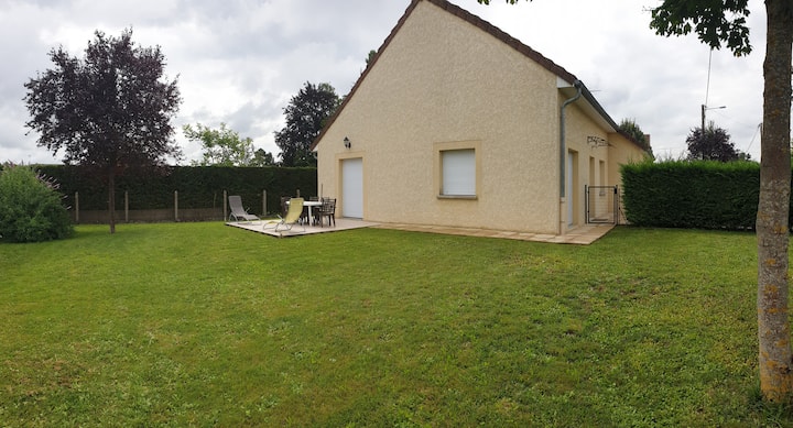 Maison Calme Avec Jardin Clos, Terrasse Et Parking - Dole