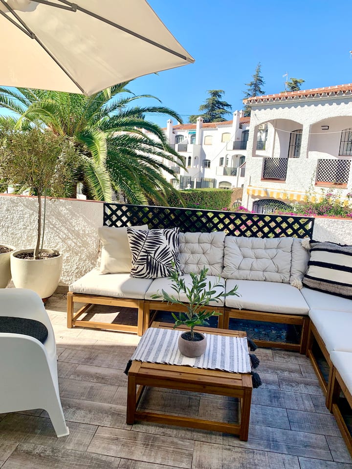 Underbart Boende, Stor Terass, Kvällssol, 2 Pooler - Nerja