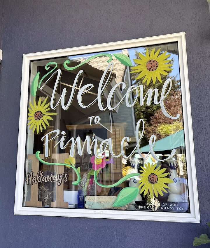 Private Luxury Suite With A Pool & Hottub - Cypress Mountain