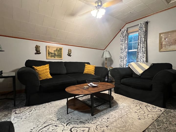 The Main Stay Upstairs Apt 408 Main Llc New Queen - Niagara