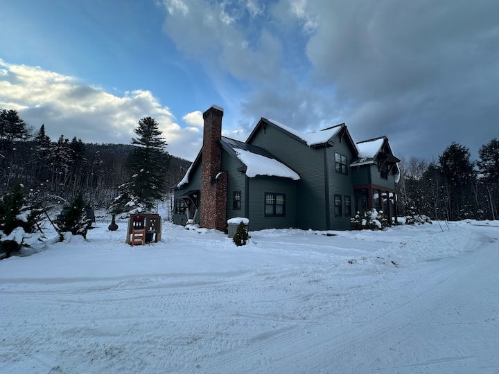 Large Luxury Killington Family Ski Haus & Hot Tub - Killington, VT