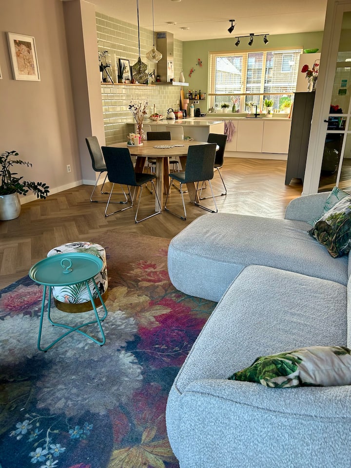 Spacious Family Home With Great Outdoor Seating. - Haarlem