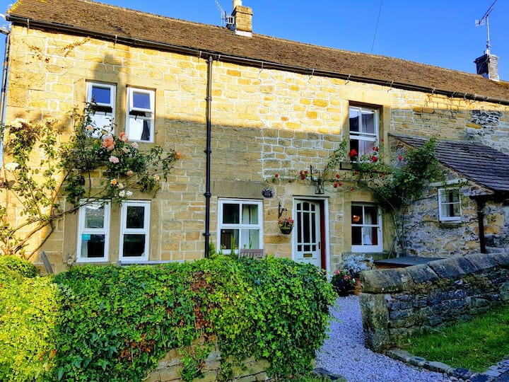 East View Cottage Eyam, Cosy Peak District Cottage - Hope Valley