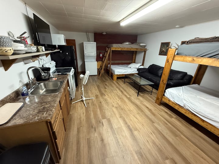 T&j's Bunkhouse Small Lodge - Lake Oahe