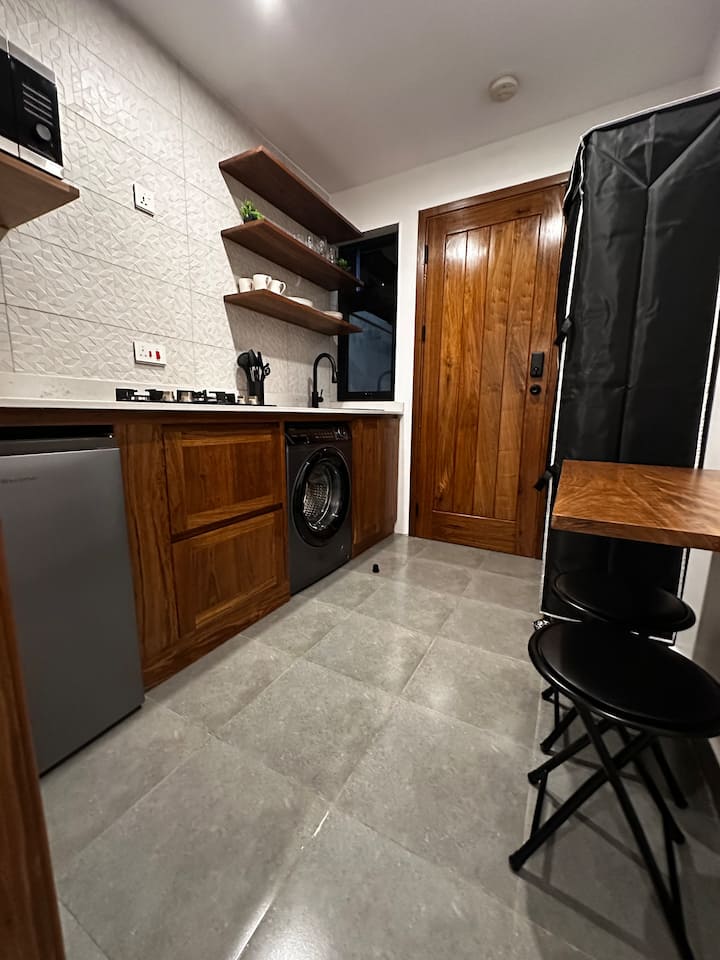 Peninsula Studio-hot Water+ac+wifi+backup Power - Dar es Salam