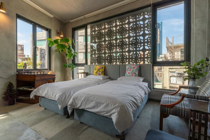 5-2 Downtown Keelung Night Market (Min 30 Days) - 중산 구