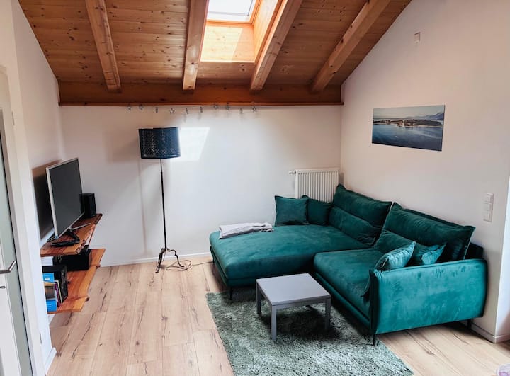 Gemütliche Zwei Zimmer Wohnung Mit Balkon - Chiemsee