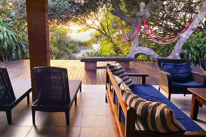 Beachfront Family Cottage In Umzumbe - Hibberdene