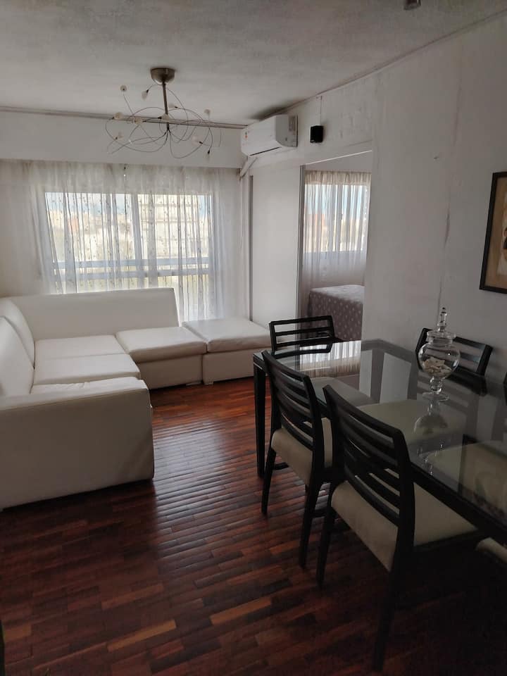 Apartamento En Barrio Cordón Soho En El Centro De La Ciudad. - Montevideo