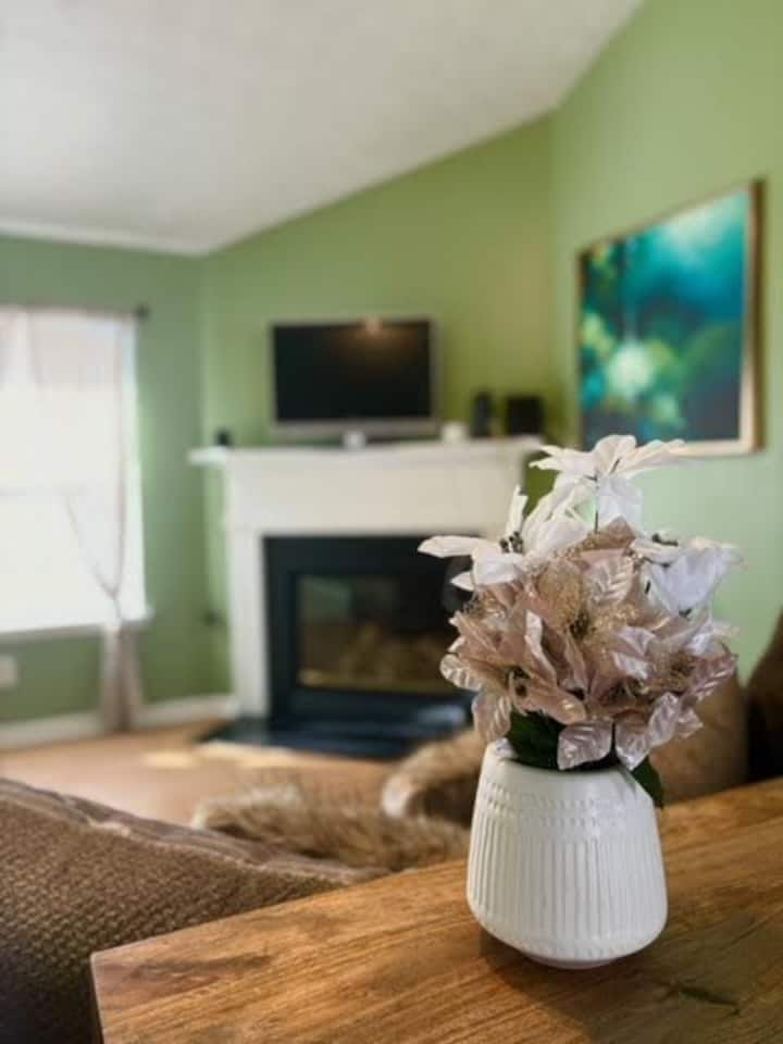The Cozy Haven Room 1 - McDonough, GA