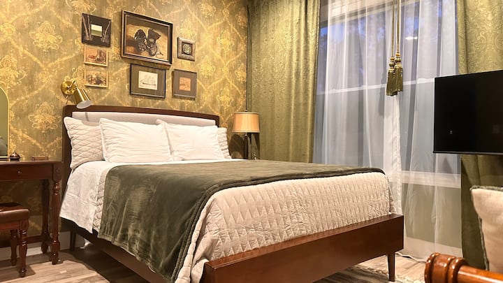 Private Room & Bath • Quiet Summerville Home - Summerville, SC