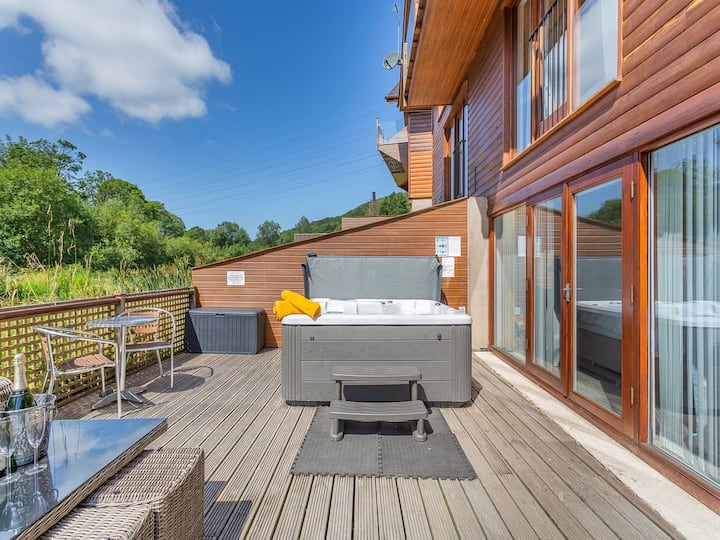 Waterside Lodge 13 - Huddersfield