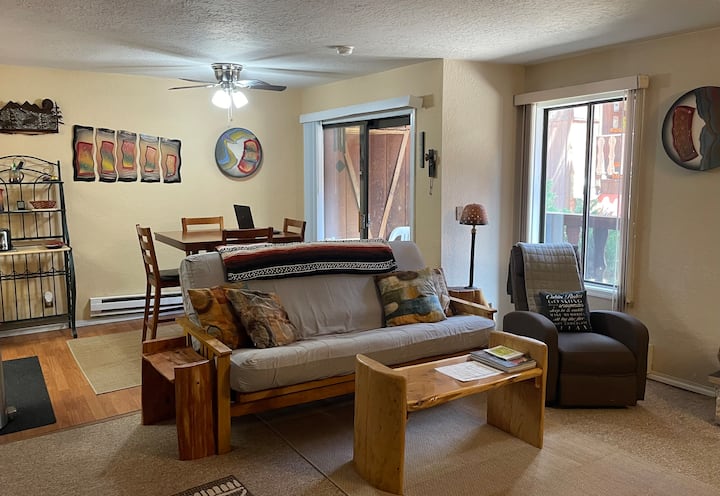 Mountain Pines Escape
Bike And Dog Friendly! - Angel Fire, NM