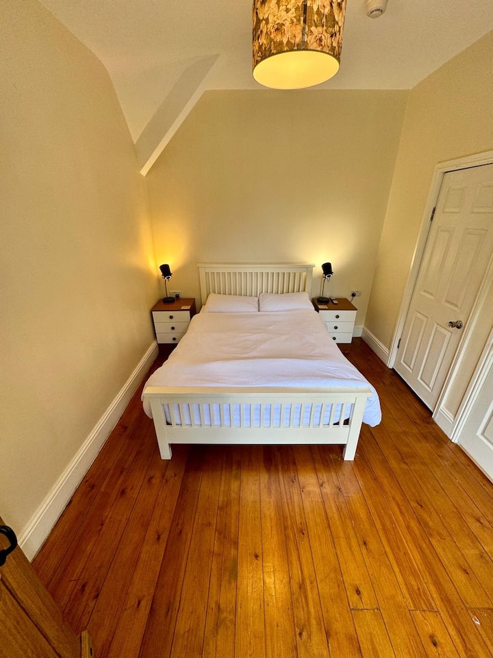 Abbasis Double Room With En Suite - No.2 - Betws-y-Coed