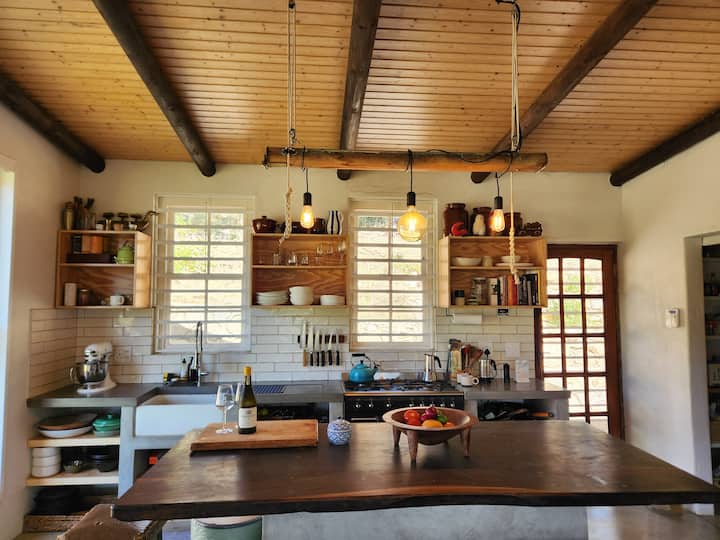 Off Grid Lux Vineyard Cottage Near The Ocean - Cape Town