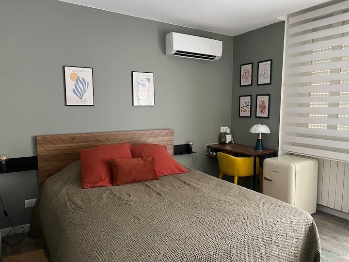 Chambre Cosy & Sa Terrasse Ombragée, Cœur De Nîmes - Nîmes
