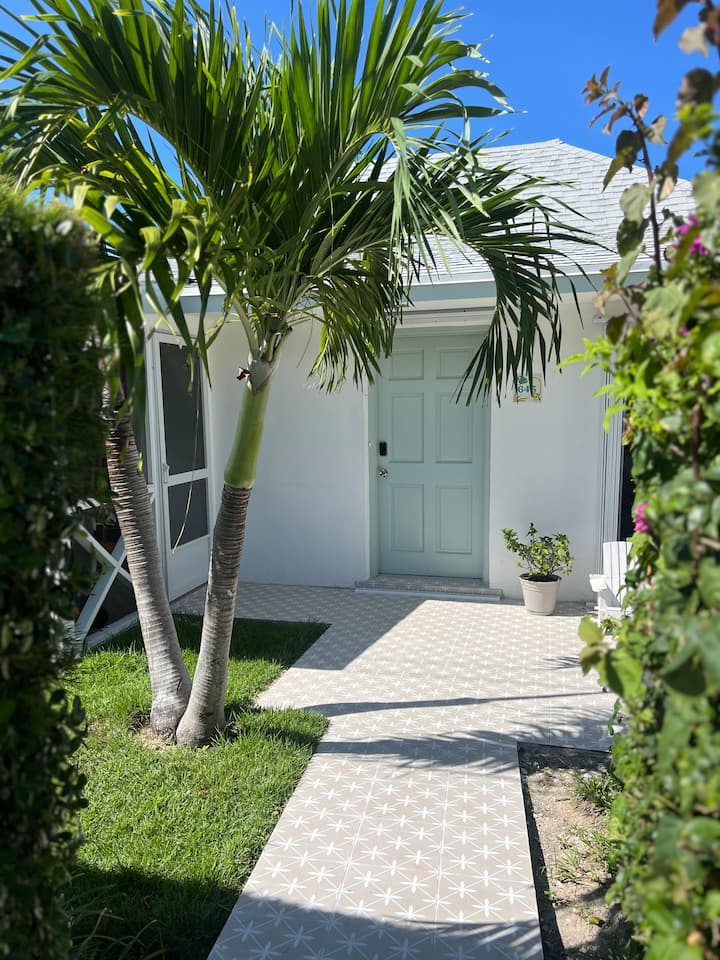 3 Bedroom Bahama Mama Beach Villa - The Bahamas