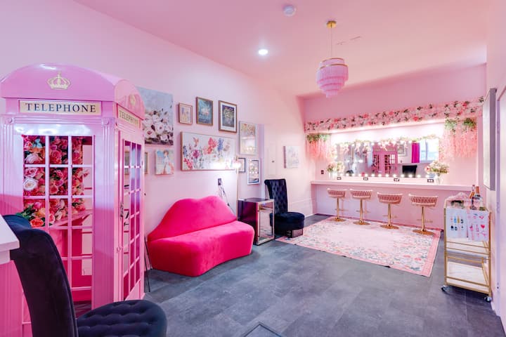 The Pink Palace | Rooftop Deck | Bachelorette Hq - Nashville