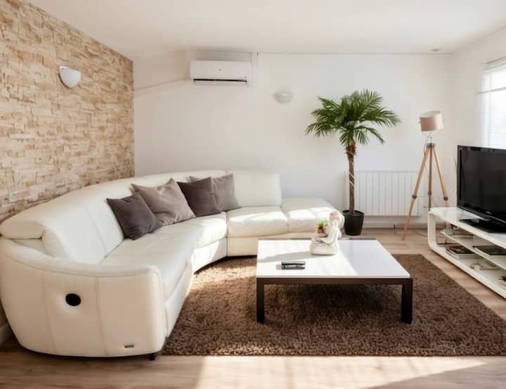 T2 Climatisé à 10 Minutes à Pied De La Cité - Carcasona