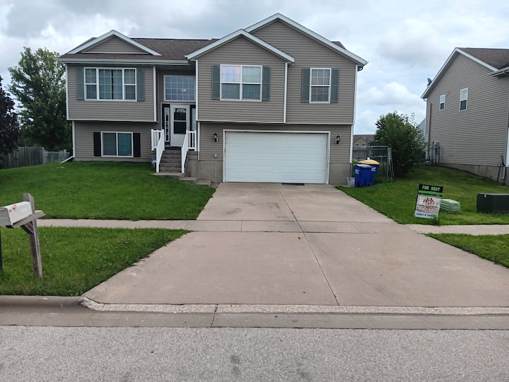 3 Bed 2 Bath North Liberty House-close To Ic/cr - Lake Macbride State Park, Solon