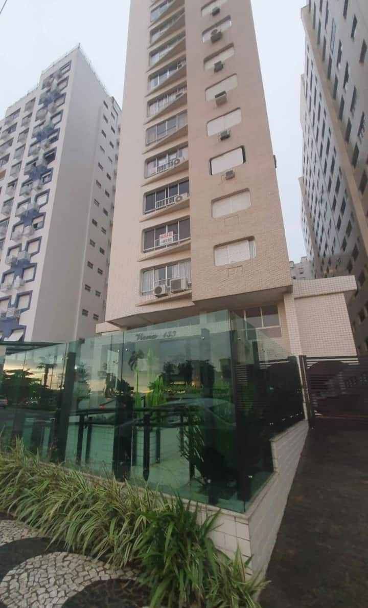 Frente A Praia, 50 Metros Prox. Aquário  Santos - Santos, Brasil