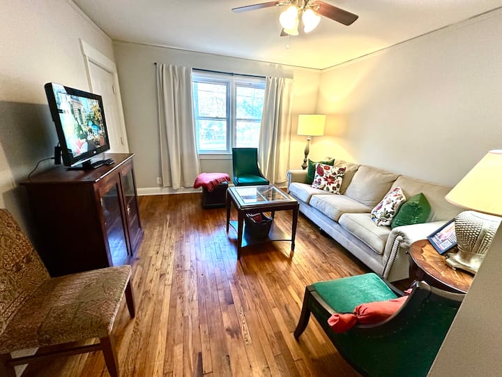 Darling Cottage In University Park - Raleigh, NC