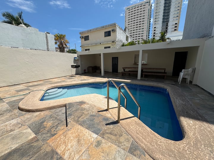 Casa Con Alberca Privada A 2 Cuadras De La Playa! - Mazatlán