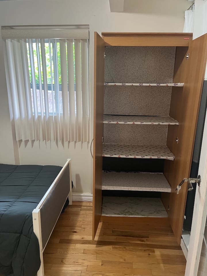 D- 1 Bedroom In Shared Big 6 ½ Laval - Montreal