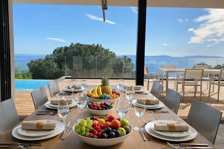Villa Boreas: Pool, Meerblick & Studio, 155 Qm - Rayol-Canadel-sur-Mer