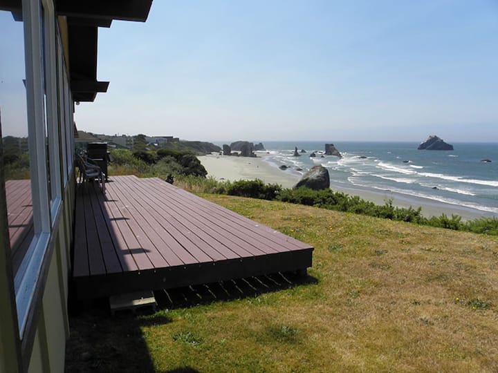 The Ulett Beach House - Bandon, OR
