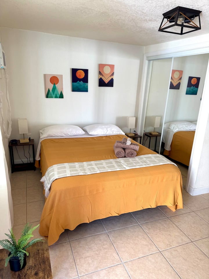 El Primero-private Studio Retreat For 2. - Tampa, FL