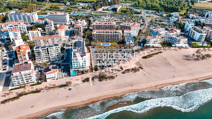 Milenial Immo | Frente Al Mar, Piscina Y Parking - Roses