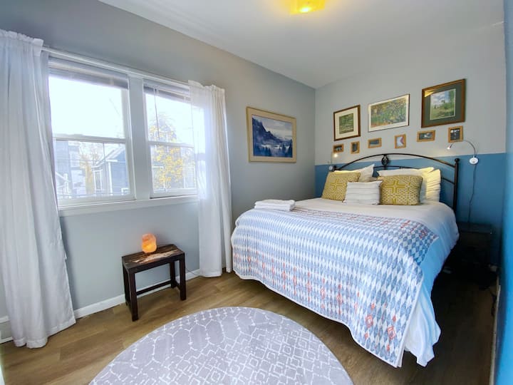Clean Sunny Oasis In ♥ Of 5 Points, Self Check-in - Buffalo, NY