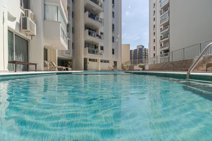 Central Apartment With Pool And Parking - Florianópolis