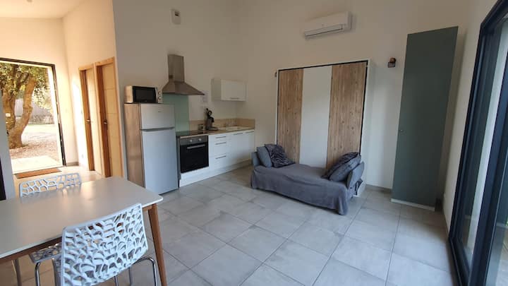 Studio En Provence, Proche Parcs D'attractions - Vaucluse